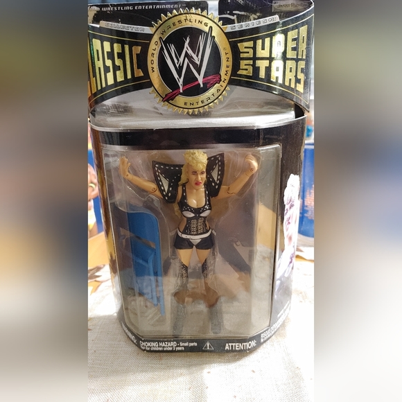 WWE | Toys | Wwe Wrestling Classic Superstars Series 3 Luna Vachon ...